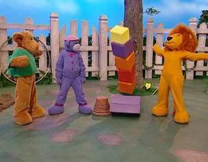 Elliot Moose | A Tail of Two / A Lion In Summer / Elliot's Masterpiece