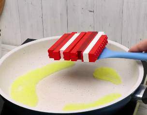 Frankenfood | LEGO Scrambled Eggs And Wooden Toast | Creative Breakfast