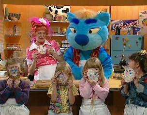 Skinnamarink TV | Neighborhood