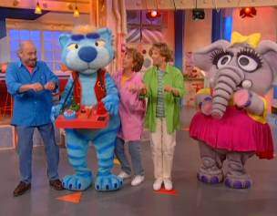 Skinnamarink TV | Giving