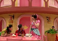 Hoopla Doopla | The Sneaky Snacker